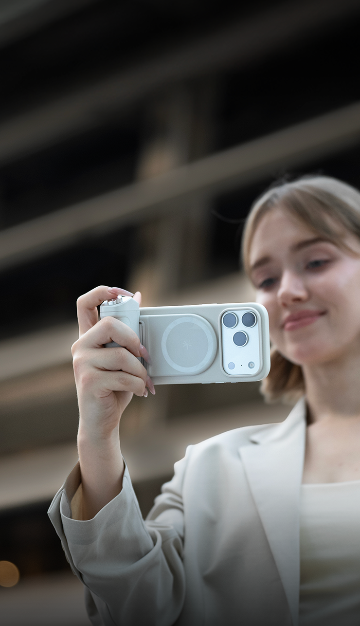 PGYTECH MagCam 2 Phone Grip | MagSafe Vlogging Handle & Wireless Charger
